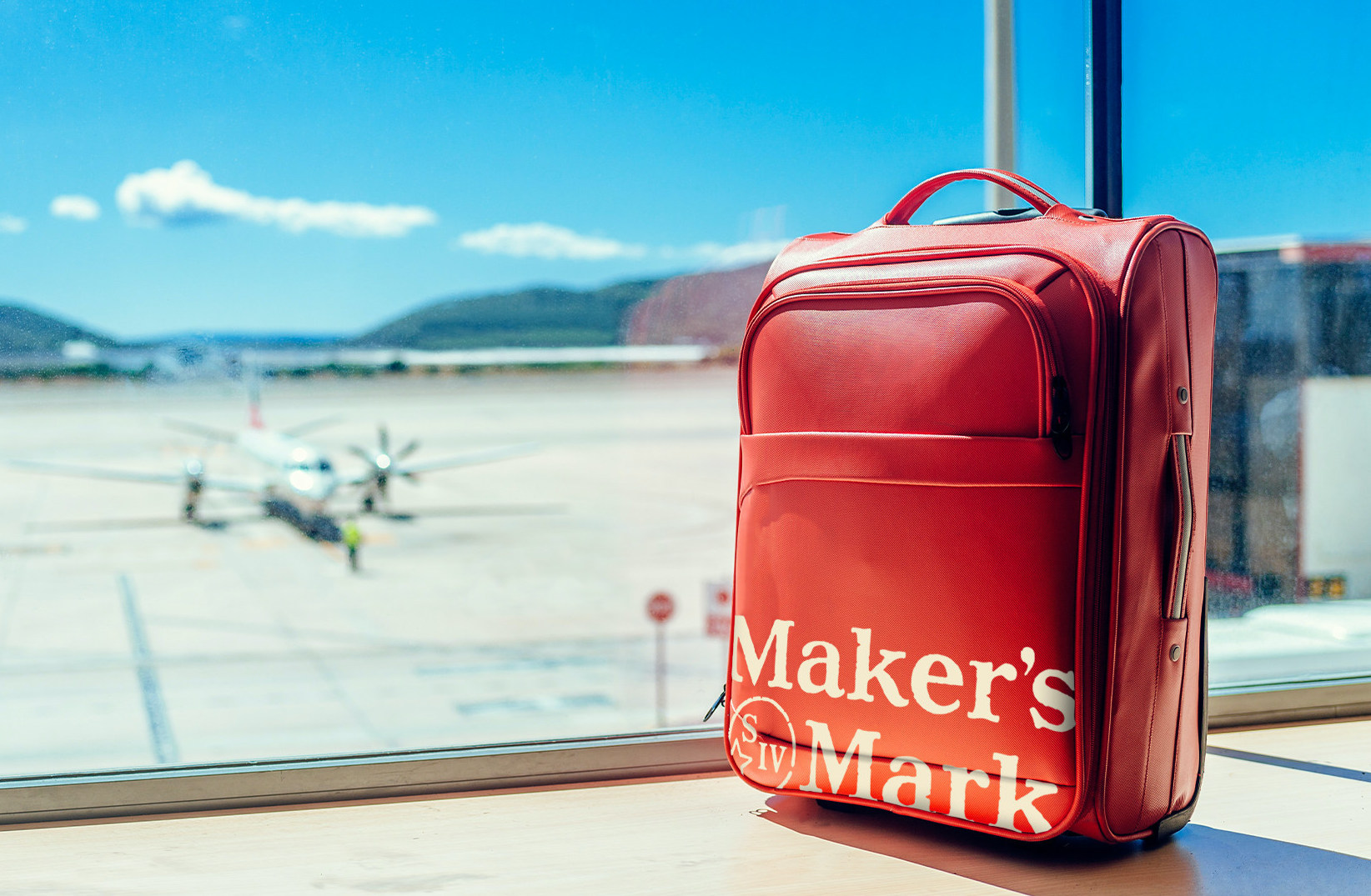 Maker's Mark Covers Travelers' Checked Bag Fees for Holidays