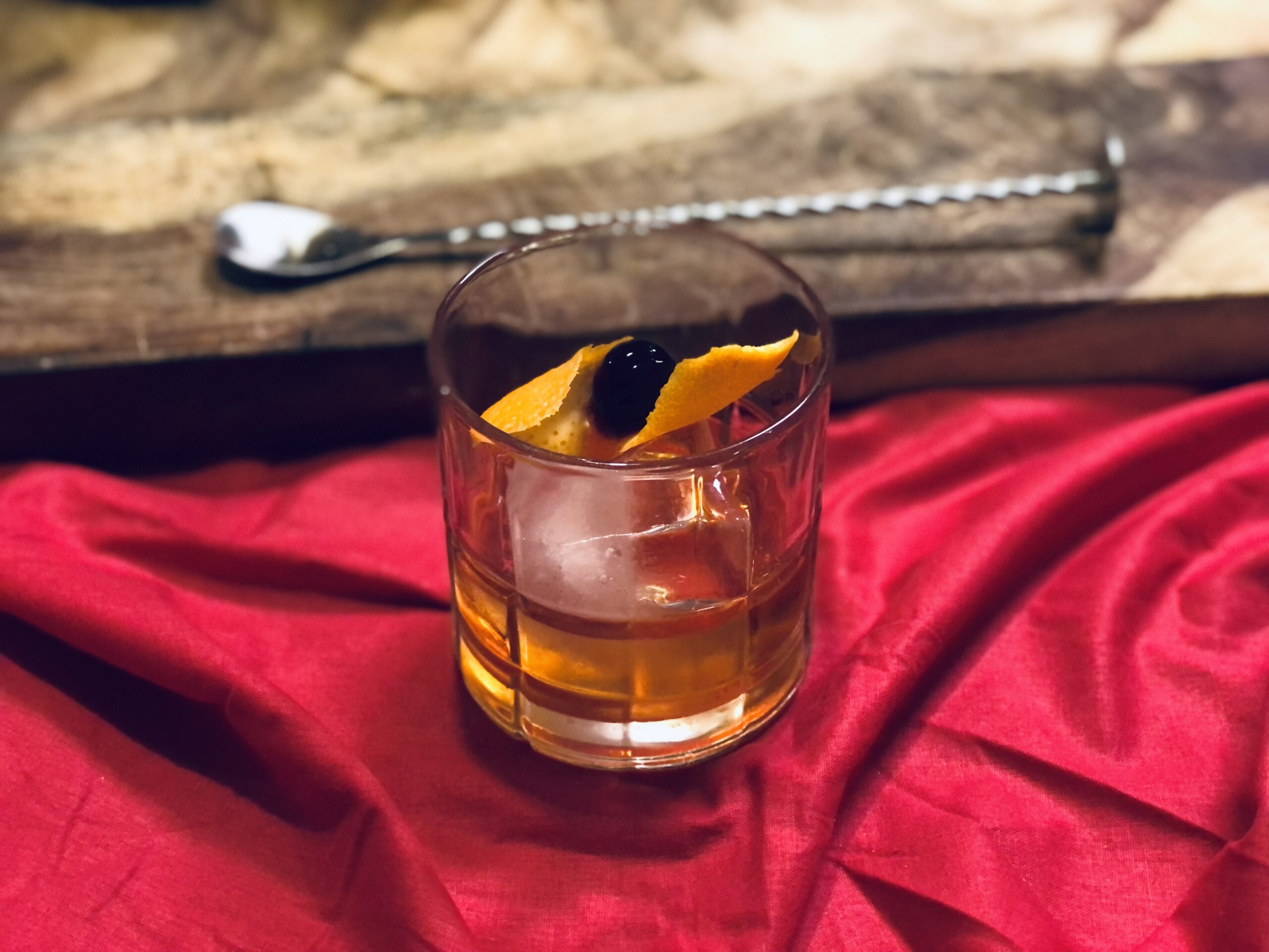 The Gin Fashioned: A Barrel-Aged Gin Riff on a Classic Whiskey Cocktail ...
