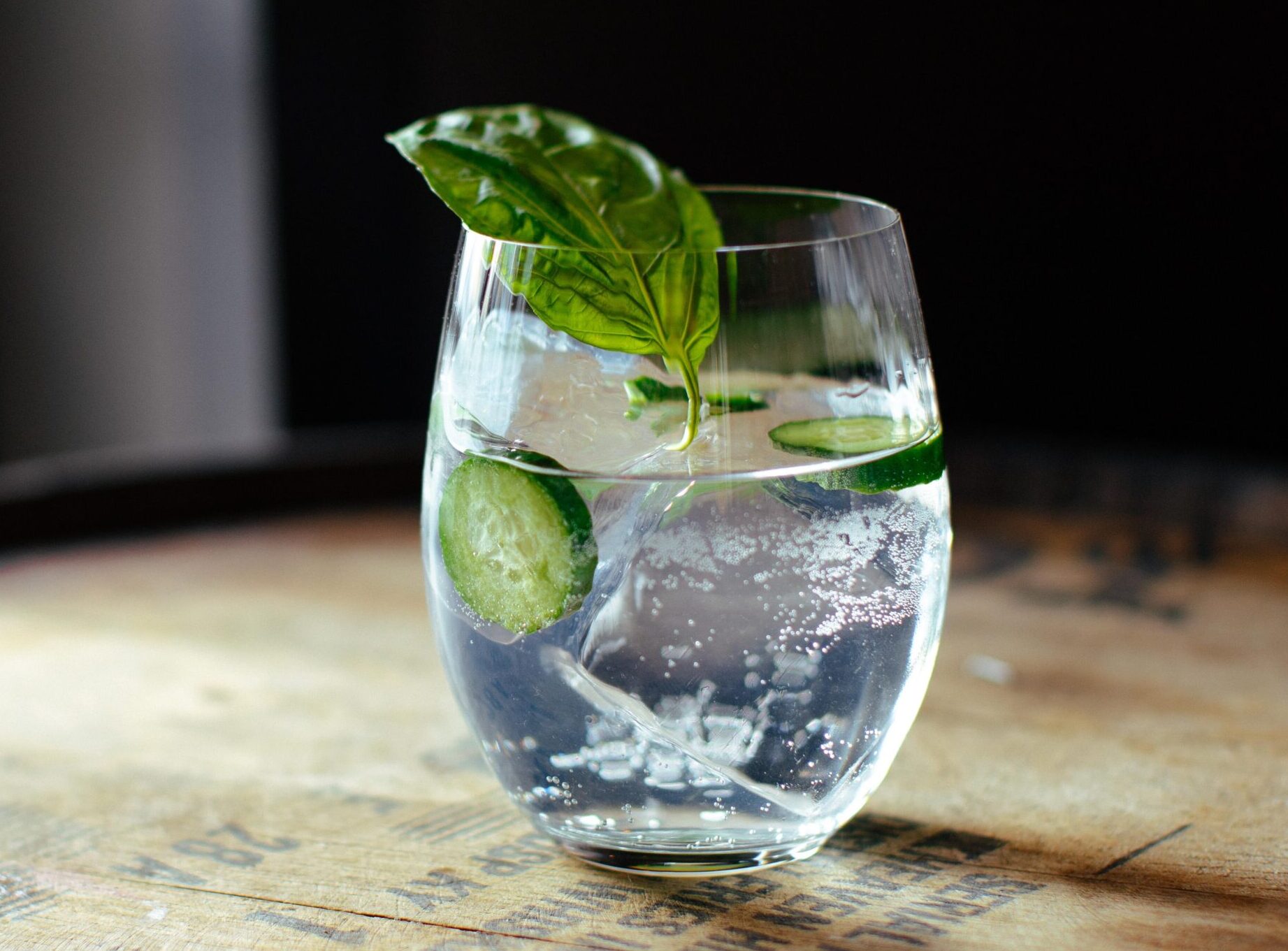 Gin Sonic Recipe: A Lighter, More Refreshing Take on the Gin and Tonic ...