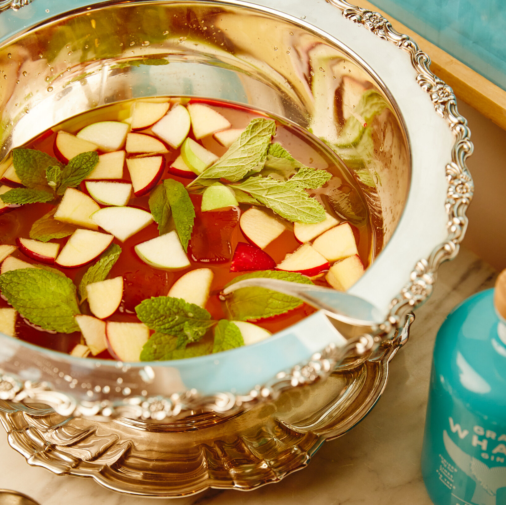 Super Sips for Super Bowl 2024: 12 Cocktail Recipes to Liven Up Your ...